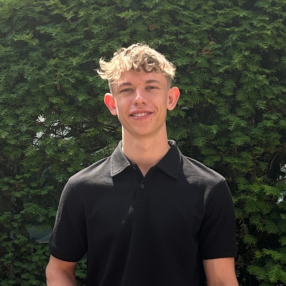 Jona Veismann - hochschulfreunde