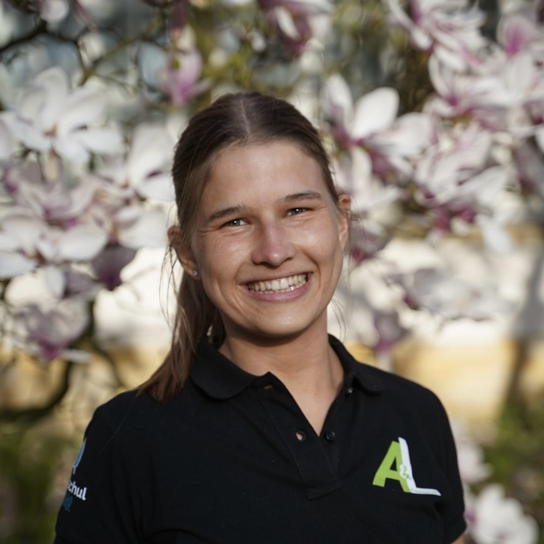 Lotta Meyer - hochschulfreunde